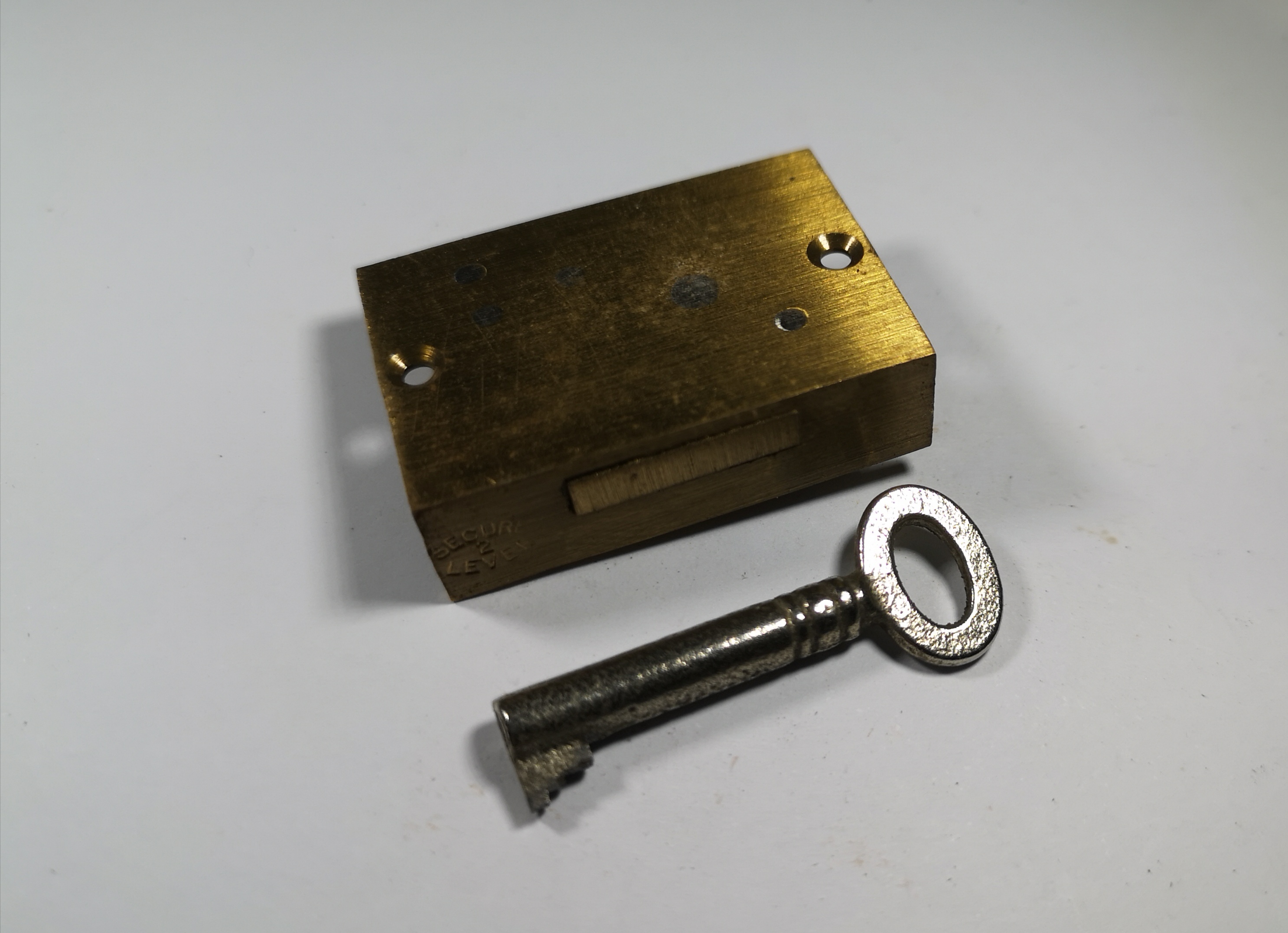 Replacement Bottom Door Lock – with Key